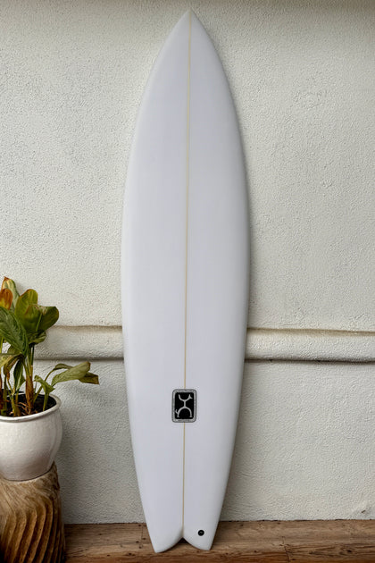 SEASIDE AND BEYOND – Rob Machado Surfboards